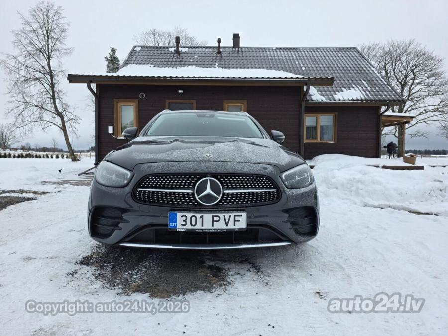 Pelēks Mercedes-Benz E-Class 2021 Tallina, ar dzinēja tilpumu 2.00 L un nobraukumu 83 tūkst. km par 29500 €, foto 1 vietnē AUTOMOTO.COM.LV