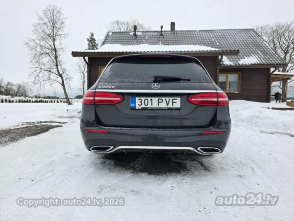 Grey Mercedes-Benz E-Class 2021 in Tallinn, with an engine capacity of 2.00 L and mileage of 83 thousand km for 29500 €, photo 2 on AUTOMOTO.COM.LV