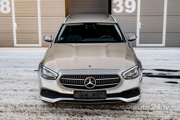 Pelēks Mercedes-Benz E-Class 2021 Tallina, ar dzinēja tilpumu 2.00 L un nobraukumu 197 tūkst. km par 22500 €, foto 2 vietnē AUTOMOTO.COM.LV