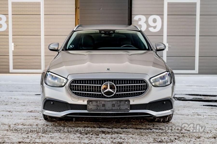 Pelēks Mercedes-Benz E-Class 2021 Tallina, ar dzinēja tilpumu 2.00 L un nobraukumu 197 tūkst. km par 22500 €, foto 3 vietnē AUTOMOTO.COM.LV