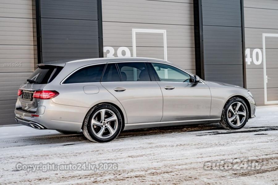 Pelēks Mercedes-Benz E-Class 2021 Tallina, ar dzinēja tilpumu 2.00 L un nobraukumu 197 tūkst. km par 22500 €, foto 6 vietnē AUTOMOTO.COM.LV