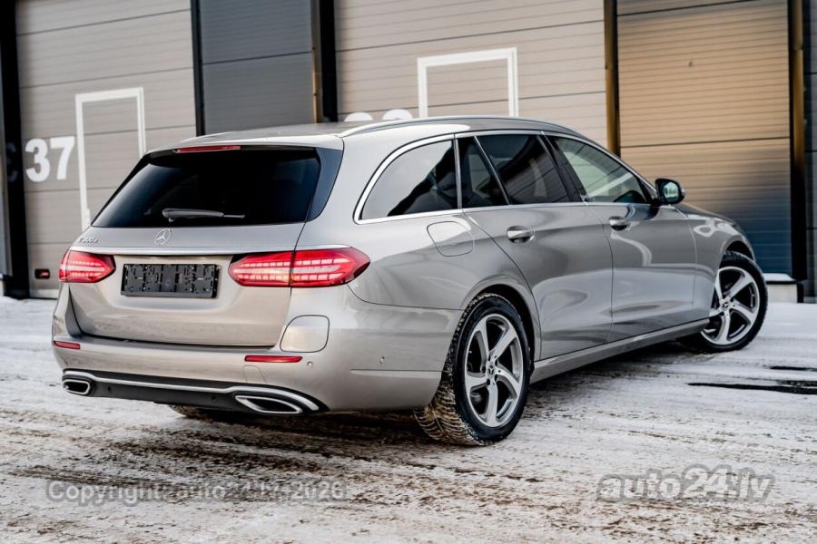 Pelēks Mercedes-Benz E-Class 2021 Tallina, ar dzinēja tilpumu 2.00 L un nobraukumu 197 tūkst. km par 22500 €, foto 10 vietnē AUTOMOTO.COM.LV