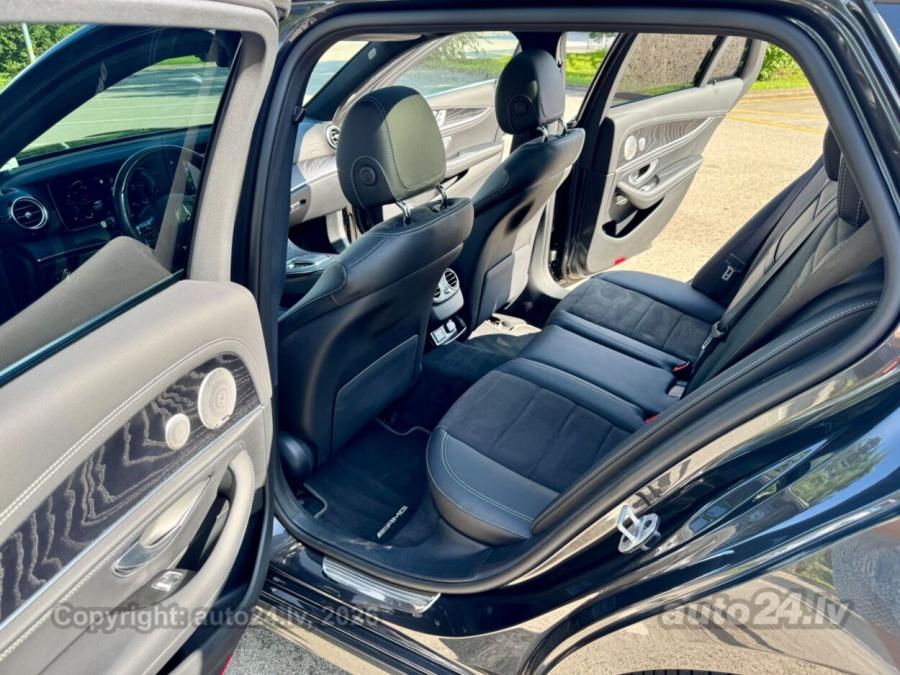 Pelēks Mercedes-Benz E-Class 2021 Tallina, ar dzinēja tilpumu 2.00 L un nobraukumu 171 tūkst. km par 31500 €, foto 12 vietnē AUTOMOTO.COM.LV