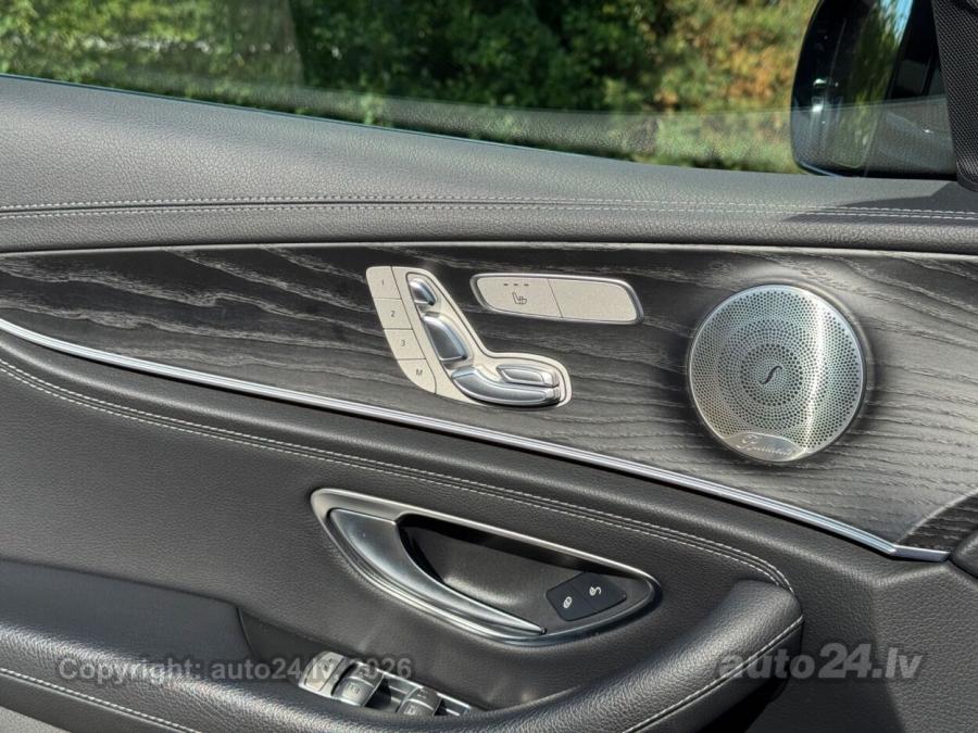 Pelēks Mercedes-Benz E-Class 2021 Tallina, ar dzinēja tilpumu 2.00 L un nobraukumu 171 tūkst. km par 31500 €, foto 13 vietnē AUTOMOTO.COM.LV