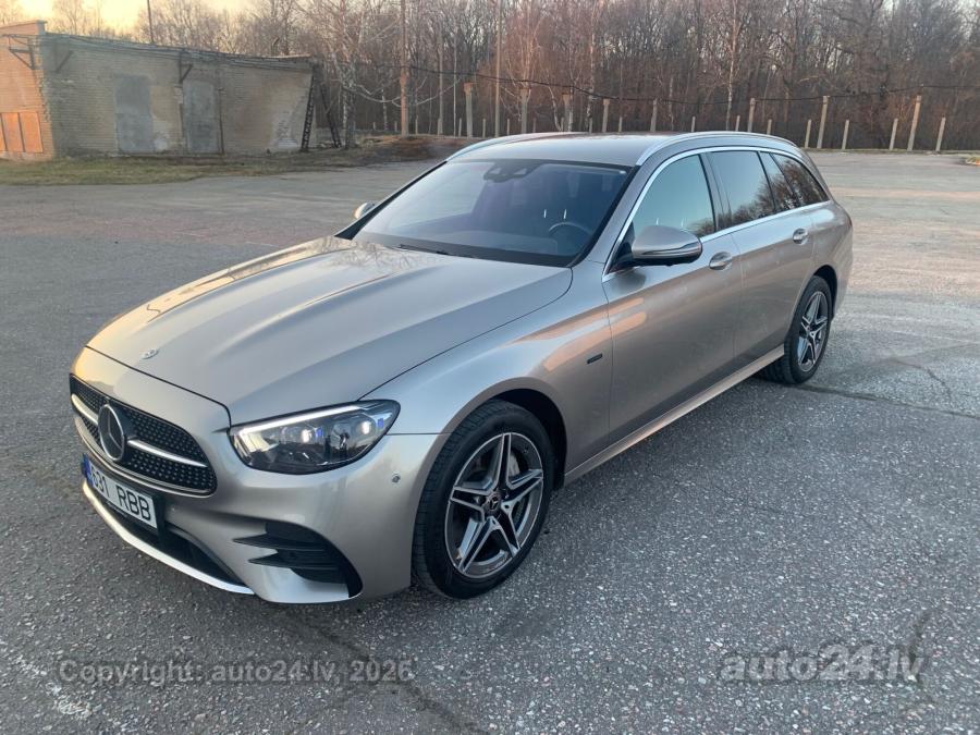 Pelēks Mercedes-Benz E-Class 2021 Tallina, ar dzinēja tilpumu 2.00 L un nobraukumu 164 tūkst. km par 33900 €, foto 1 vietnē AUTOMOTO.COM.LV