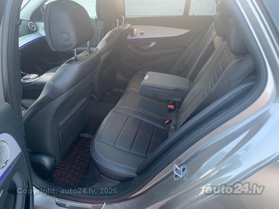 Pelēks Mercedes-Benz E-Class 2021 Tallina, ar dzinēja tilpumu 2.00 L un nobraukumu 164 tūkst. km par 33900 €, foto 11 vietnē AUTOMOTO.COM.LV