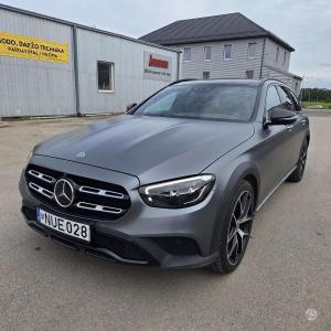 Pelēks Mercedes-Benz E-Class 2021 Tauragė, ar dzinēja tilpumu 2.00 L un nobraukumu 113 tūkst. km par 30950 €, foto 4 vietnē AUTOMOTO.COM.LV