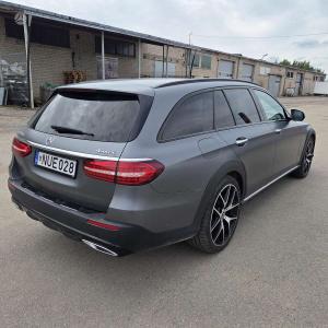 Pelēks Mercedes-Benz E-Class 2021 Tauragė, ar dzinēja tilpumu 2.00 L un nobraukumu 113 tūkst. km par 30950 €, foto 6 vietnē AUTOMOTO.COM.LV