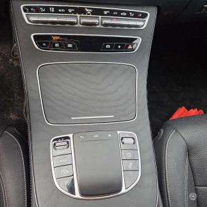 Pelēks Mercedes-Benz E-Class 2021 Tauragė, ar dzinēja tilpumu 2.00 L un nobraukumu 113 tūkst. km par 30950 €, foto 18 vietnē AUTOMOTO.COM.LV