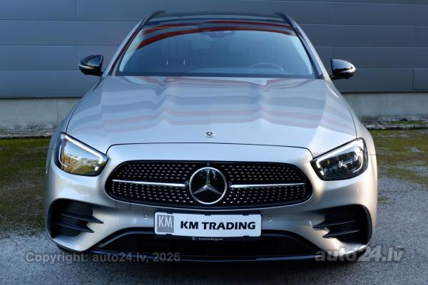Mercedes-Benz E-Class 2021 Hāpsalu vietnē Pelēks Mercedes-Benz E-Class 2021 Hāpsalu, ar dzinēja tilpumu 2.00 L un nobraukumu 132 tūkst. km par 31490 €, foto 3 vietnē AUTOMOTO.COM.LV
