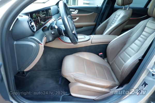 Mercedes-Benz E-Class 2021 Hāpsalu vietnē Pelēks Mercedes-Benz E-Class 2021 Hāpsalu, ar dzinēja tilpumu 2.00 L un nobraukumu 132 tūkst. km par 31490 €, foto 9 vietnē AUTOMOTO.COM.LV