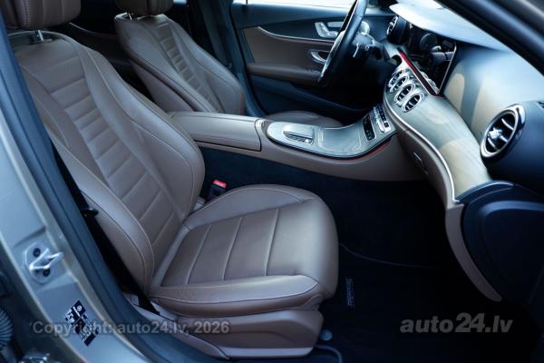 Mercedes-Benz E-Class 2021 Hāpsalu vietnē Pelēks Mercedes-Benz E-Class 2021 Hāpsalu, ar dzinēja tilpumu 2.00 L un nobraukumu 132 tūkst. km par 31490 €, foto 11 vietnē AUTOMOTO.COM.LV