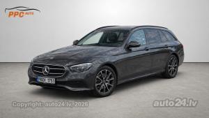 Pelēks Mercedes-Benz E-Class 2022 Tallina, ar dzinēja tilpumu 2.00 L un nobraukumu 152 tūkst. km par 26990 €, foto  vietnē AUTOMOTO.COM.LV