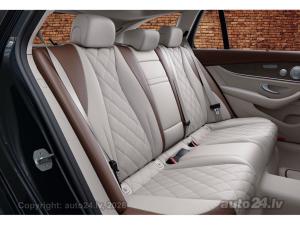 Pelēks Mercedes-Benz E-Class 2022 Tallina, ar dzinēja tilpumu 2.90 L un nobraukumu 136 tūkst. km par 69900 €, foto 13 vietnē AUTOMOTO.COM.LV