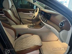 Pelēks Mercedes-Benz E-Class 2022 Tallina, ar dzinēja tilpumu 2.90 L un nobraukumu 136 tūkst. km par 69900 €, foto 19 vietnē AUTOMOTO.COM.LV