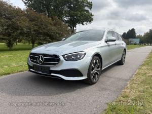Pelēks Mercedes-Benz E-Class 2023 Viljandi, ar dzinēja tilpumu 2.00 L un nobraukumu 158 tūkst. km par 27990 €, foto  vietnē AUTOMOTO.COM.LV