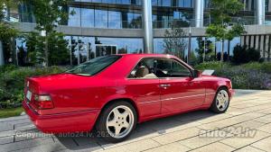 Red Mercedes-Benz E-Class 1994 in Riga, with an engine capacity of 3.00 L and mileage of 150 thousand km for 26500 €, photo 2 on AUTOMOTO.COM.LV