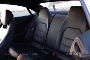 Sarkans Mercedes-Benz E-Class 2010 Tallina, ar dzinēja tilpumu 3.00 L un nobraukumu 229 tūkst. km par 14999 €, foto 14 vietnē AUTOMOTO.COM.LV