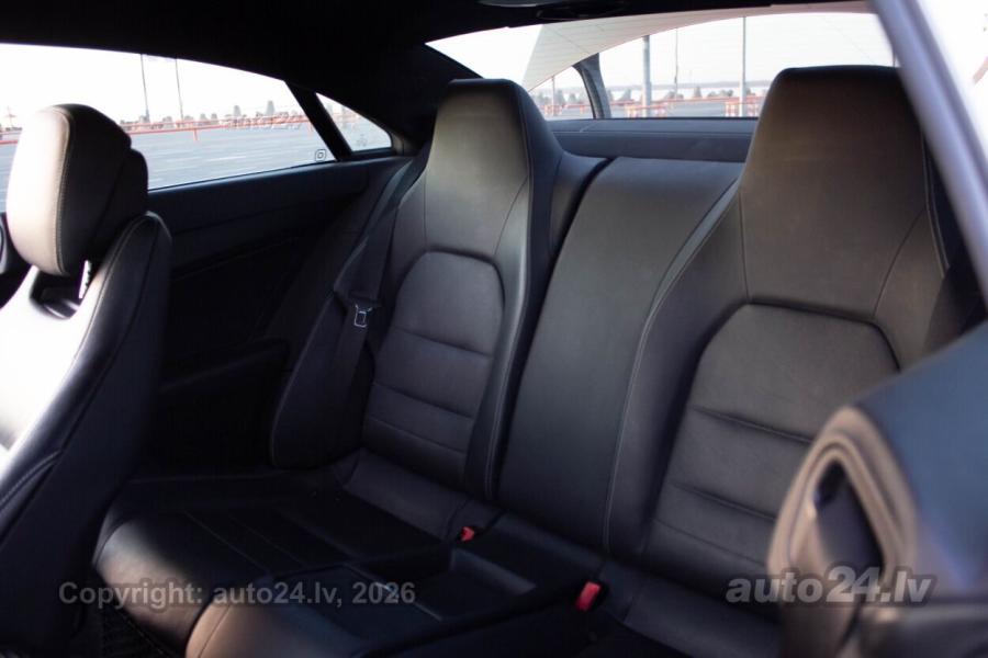 Sarkans Mercedes-Benz E-Class 2010 Tallina, ar dzinēja tilpumu 3.00 L un nobraukumu 229 tūkst. km par 14999 €, foto 14 vietnē AUTOMOTO.COM.LV