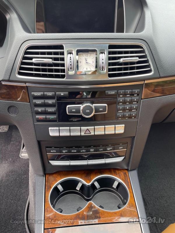 Sarkans Mercedes-Benz E-Class 2014 Tallina, ar dzinēja tilpumu 4.60 L un nobraukumu 144 tūkst. km par 19900 €, foto 9 vietnē AUTOMOTO.COM.LV