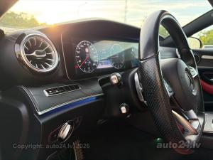 Красный Мерседес Е-Класс 2017 в Пярну, объемом двигателя 2.00 л и пробегом 209 тыс. км за 23900 €, фото 8 на AUTOMOTO.COM.LV