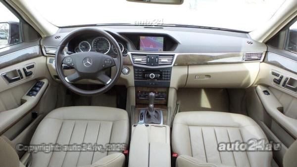 Sarkans Mercedes-Benz E-Class 2009 Tallina, ar dzinēja tilpumu 2.10 L un nobraukumu 300 tūkst. km par 7990 €, foto 5 vietnē AUTOMOTO.COM.LV