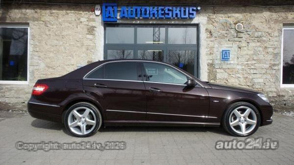 Sarkans Mercedes-Benz E-Class 2009 Tallina, ar dzinēja tilpumu 2.10 L un nobraukumu 300 tūkst. km par 7990 €, foto 9 vietnē AUTOMOTO.COM.LV