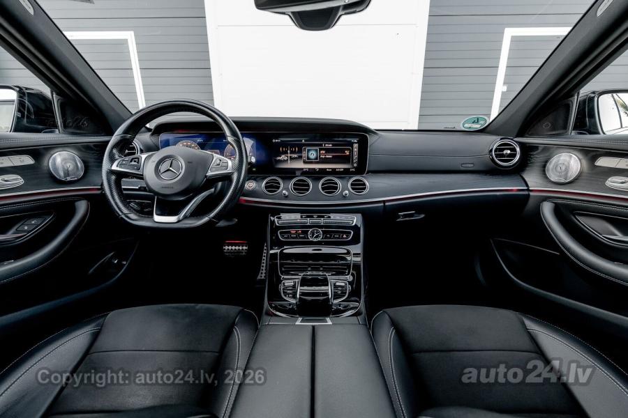 Red Mercedes-Benz E-Class 2017 in Parnu, with an engine capacity of 3.00 L and mileage of 180 thousand km for 22900 €, photo 13 on AUTOMOTO.COM.LV