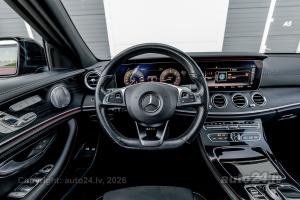 Red Mercedes-Benz E-Class 2017 in Parnu, with an engine capacity of 3.00 L and mileage of 180 thousand km for 22900 €, photo 14 on AUTOMOTO.COM.LV