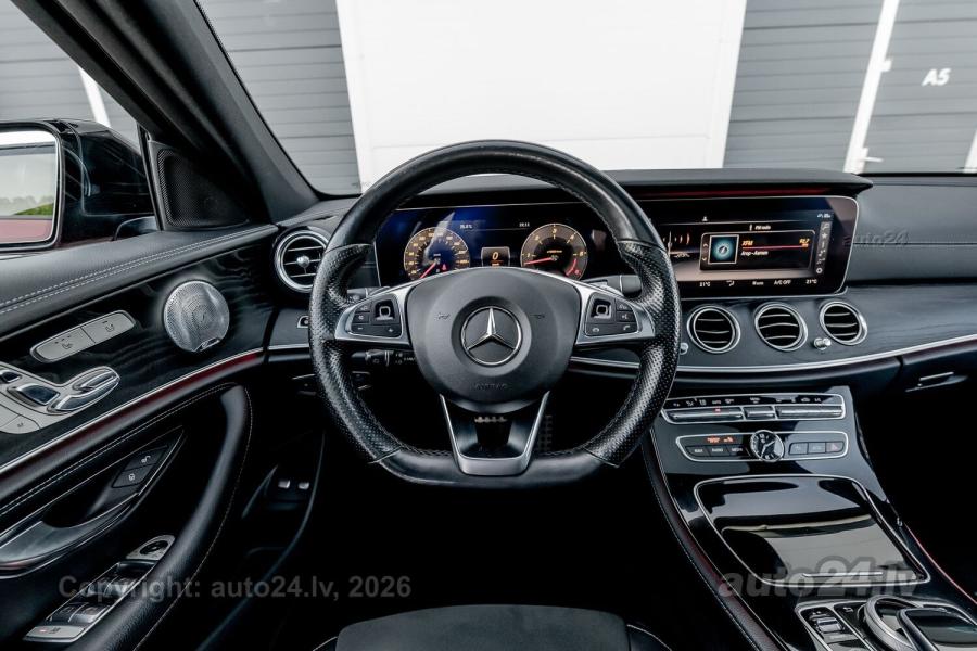 Red Mercedes-Benz E-Class 2017 in Parnu, with an engine capacity of 3.00 L and mileage of 180 thousand km for 22900 €, photo 14 on AUTOMOTO.COM.LV