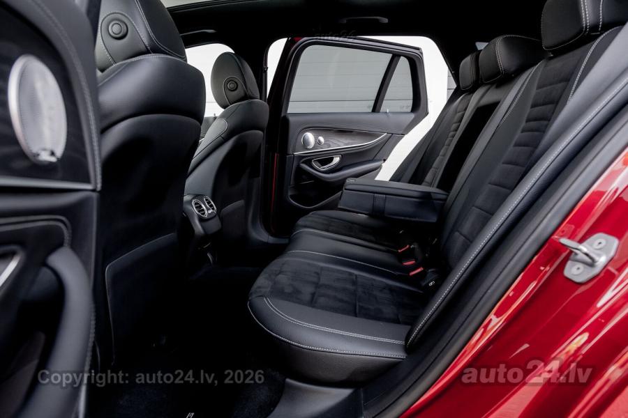 Red Mercedes-Benz E-Class 2017 in Parnu, with an engine capacity of 3.00 L and mileage of 180 thousand km for 22900 €, photo 17 on AUTOMOTO.COM.LV