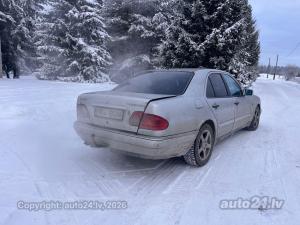 Мерседес Е-Класс 1998 в Таллин, объемом двигателя 2.90 л и пробегом 380 тыс. км за 1500 €, фото 4 на AUTOMOTO.COM.LV