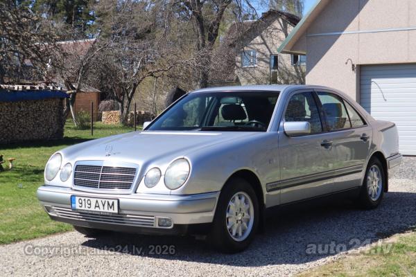 Mercedes-Benz E-Class 1998 in Tallinn, with an engine capacity of 2.20 L and mileage of 273 thousand km for 5000 €, photo 2 on AUTOMOTO.COM.LV