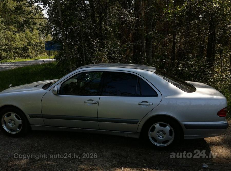 Mercedes-Benz E-Class 2001 in Tallinn, with an engine capacity of 2.60 L and mileage of 95 thousand km for 4499 €, photo 3 on AUTOMOTO.COM.LV