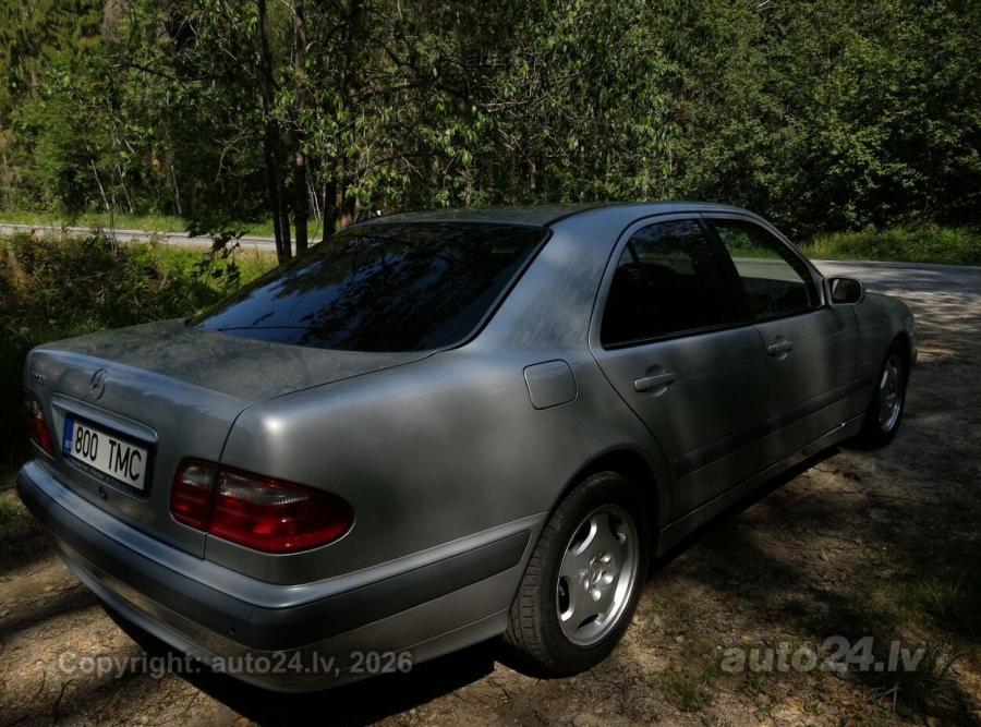Mercedes-Benz E-Class 2001 in Tallinn, with an engine capacity of 2.60 L and mileage of 95 thousand km for 4499 €, photo 14 on AUTOMOTO.COM.LV