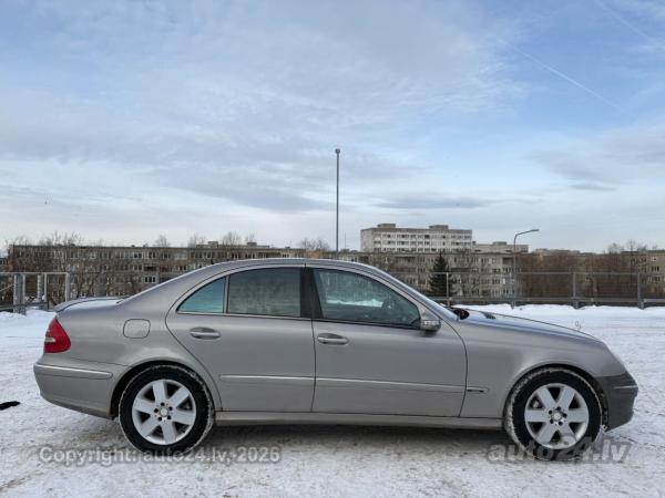 Mercedes-Benz E-Class 2003 Tallina, ar dzinēja tilpumu 3.20 L un nobraukumu 500 tūkst. km par 1998 €, foto 4 vietnē AUTOMOTO.COM.LV