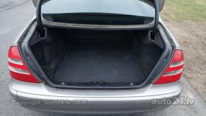 Mercedes-Benz E-Class 2003 Tallina, ar dzinēja tilpumu 3.20 L un nobraukumu 274 tūkst. km par 1200 €, foto 5 vietnē AUTOMOTO.COM.LV