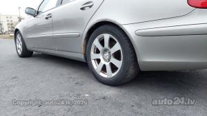 Mercedes-Benz E-Class 2003 Tallina, ar dzinēja tilpumu 3.20 L un nobraukumu 274 tūkst. km par 1200 €, foto 8 vietnē AUTOMOTO.COM.LV