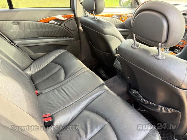 Mercedes-Benz E-Class 2003 in Riga, with an engine capacity of 0.00 L and mileage of 348 thousand km for 1500 €, photo 8 on AUTOMOTO.COM.LV