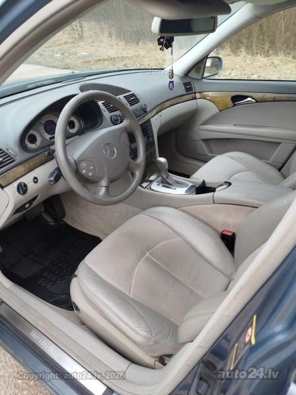 Mercedes-Benz E-Class 2004 Tallina, ar dzinēja tilpumu 2.60 L un nobraukumu 250 tūkst. km par 1850 €, foto 2 vietnē AUTOMOTO.COM.LV