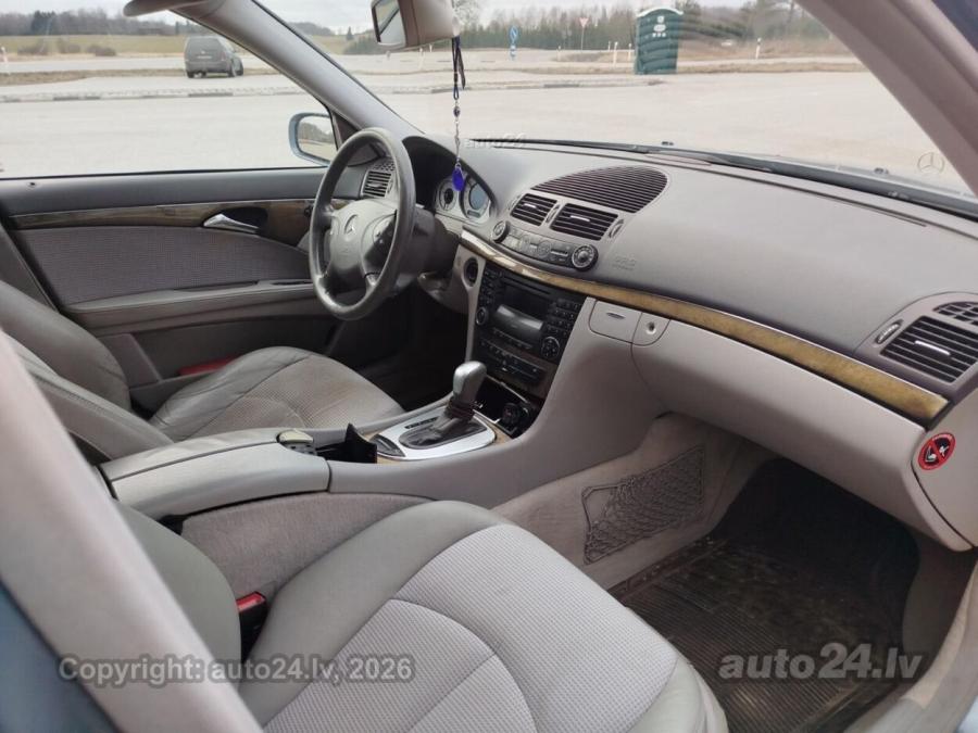 Mercedes-Benz E-Class 2004 Tallina, ar dzinēja tilpumu 2.60 L un nobraukumu 250 tūkst. km par 1850 €, foto 12 vietnē AUTOMOTO.COM.LV