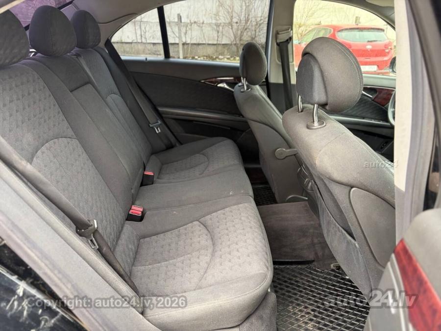 Mercedes-Benz E-Class 2004 Narva, ar dzinēja tilpumu 2.10 L un nobraukumu 412 tūkst. km par 1999 €, foto 9 vietnē AUTOMOTO.COM.LV