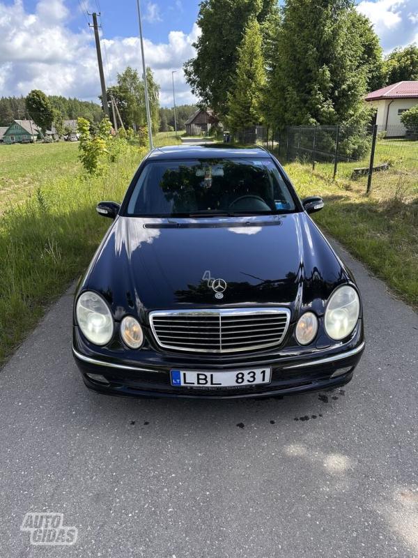Mercedes-Benz E-Class 2004 in Vilnius, with an engine capacity of 3.20 L and mileage of 304 thousand km for 2700 €, photo 3 on AUTOMOTO.COM.LV