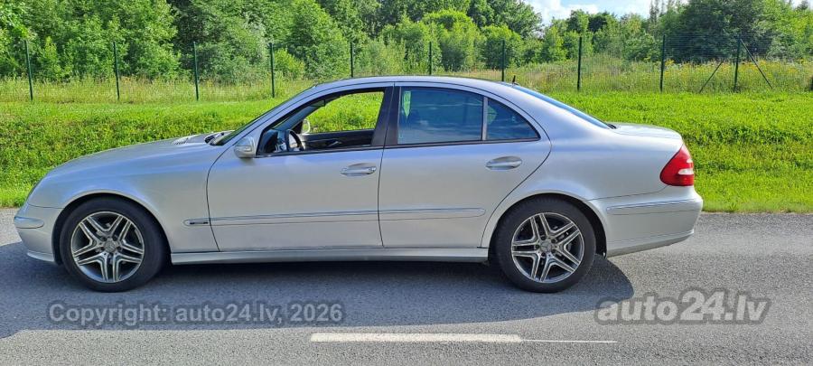 Mercedes-Benz E-Class 2004 in Tallinn, with an engine capacity of 3.20 L and mileage of 425 thousand km for 2800 €, photo 3 on AUTOMOTO.COM.LV