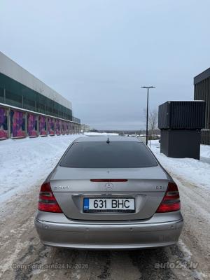 Mercedes-Benz E-Class 2005 in Tallinn, with an engine capacity of 3.00 L and mileage of 415 thousand km for 3000 €, photo 2 on AUTOMOTO.COM.LV