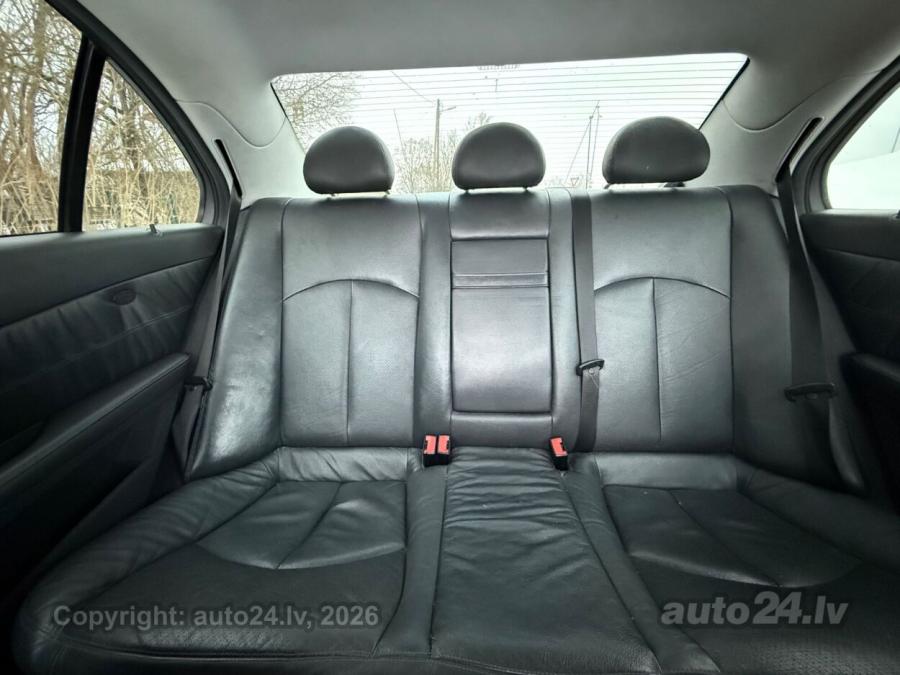Mercedes-Benz E-Class 2005 in Tallinn, with an engine capacity of 3.00 L and mileage of 415 thousand km for 3000 €, photo 14 on AUTOMOTO.COM.LV