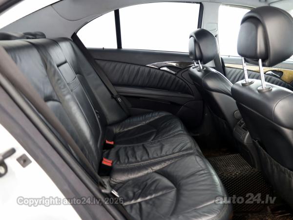 Mercedes-Benz E-Class 2006 in Tallinn, with an engine capacity of 3.00 L and mileage of 394 thousand km for 999 €, photo 7 on AUTOMOTO.COM.LV