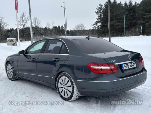 Mercedes-Benz E-Class 2009 Narva, ar dzinēja tilpumu 2.10 L un nobraukumu 340 tūkst. km par 5700 €, foto 3 vietnē AUTOMOTO.COM.LV