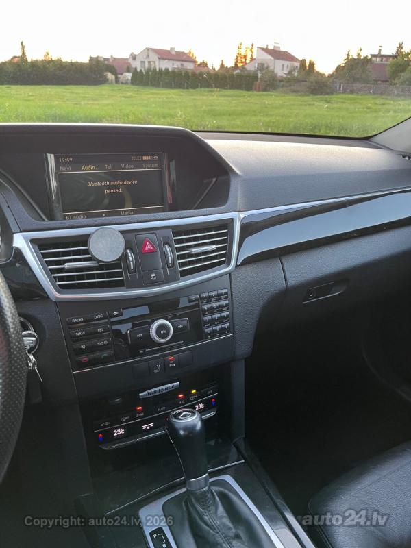 Mercedes-Benz E-Class 2010 in Tallinn, with an engine capacity of 2.10 L and mileage of 336 thousand km for 6999 €, photo 11 on AUTOMOTO.COM.LV