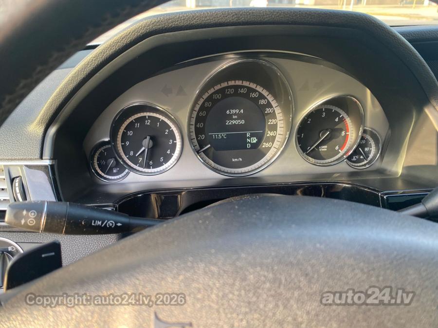 Mercedes-Benz E-Class 2011 in Tallinn, with an engine capacity of 3.00 L and mileage of 229 thousand km for 9890 €, photo 10 on AUTOMOTO.COM.LV
